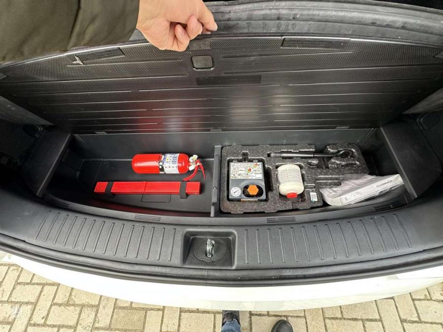 Balts Kia Sorento 2021 Viļņa, ar dzinēja tilpumu 2.15 L un nobraukumu 230 tūkst. km par 14250 €, foto 37 vietnē AUTOMOTO.COM.LV