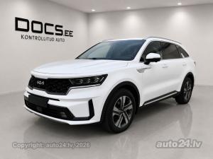 Белый Киа Соренто 2022 в Таллин, объемом двигателя 1.60 л и пробегом 96 тыс. км за 34900 €, фото  на AUTOMOTO.COM.LV