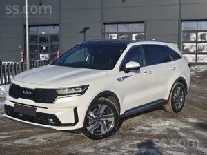 White Kia Sorento 2022 in Jurmala, with an engine capacity of 1.60 L and mileage of 110 thousand km for 30990 €, photo  on AUTOMOTO.COM.LV
