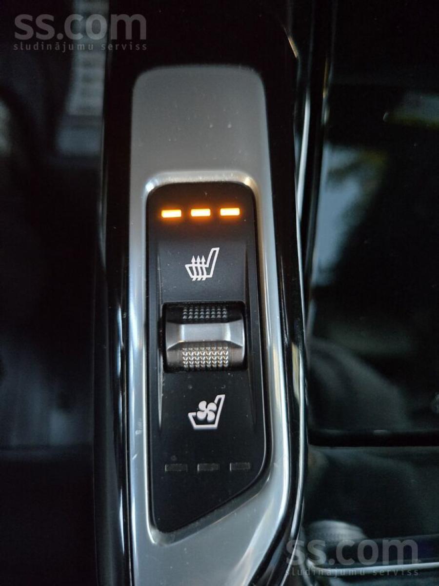 White Kia Sorento 2022 in Jurmala, with an engine capacity of 1.60 L and mileage of 110 thousand km for 30990 €, photo 16 on AUTOMOTO.COM.LV