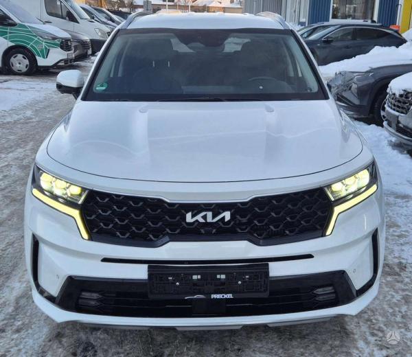 Balts Kia Sorento 2023 Šauļi, ar dzinēja tilpumu 2.15 L un nobraukumu 30 tūkst. km par 28400 €, foto 8 vietnē AUTOMOTO.COM.LV