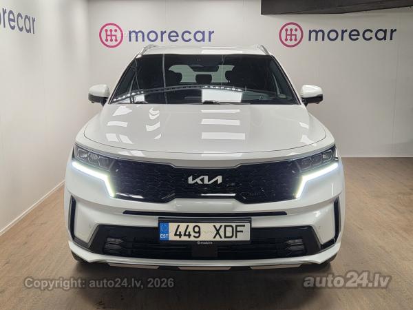 Balts Kia Sorento 2023 Tallina, ar dzinēja tilpumu 2.20 L un nobraukumu 58 tūkst. km par 45900 €, foto 2 vietnē AUTOMOTO.COM.LV