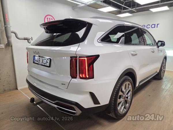 Balts Kia Sorento 2023 Tallina, ar dzinēja tilpumu 2.20 L un nobraukumu 58 tūkst. km par 45900 €, foto 6 vietnē AUTOMOTO.COM.LV