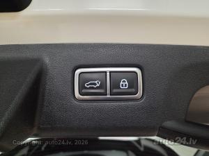 White Kia Sorento 2023 in Tallinn, with an engine capacity of 2.20 L and mileage of 58 thousand km for 45900 €, photo 19 on AUTOMOTO.COM.LV