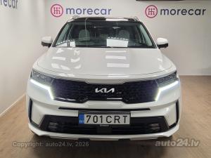 Balts Kia Sorento 2023 Tallina, ar dzinēja tilpumu 2.20 L un nobraukumu 52 tūkst. km par 46900 €, foto 3 vietnē AUTOMOTO.COM.LV
