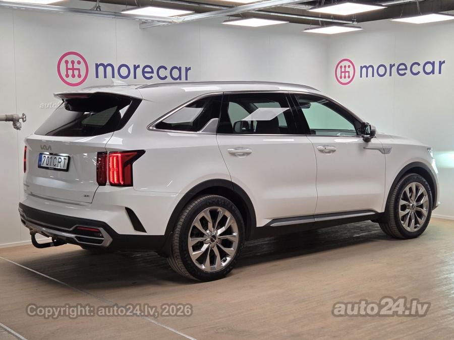 Balts Kia Sorento 2023 Tallina, ar dzinēja tilpumu 2.20 L un nobraukumu 52 tūkst. km par 46900 €, foto 5 vietnē AUTOMOTO.COM.LV