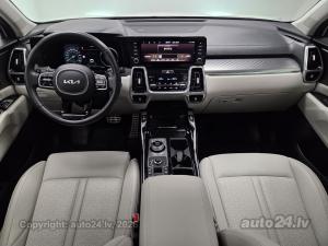 Balts Kia Sorento 2023 Tallina, ar dzinēja tilpumu 2.20 L un nobraukumu 52 tūkst. km par 46900 €, foto 8 vietnē AUTOMOTO.COM.LV