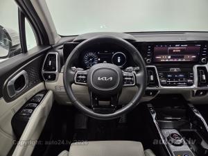 Balts Kia Sorento 2023 Tallina, ar dzinēja tilpumu 2.20 L un nobraukumu 52 tūkst. km par 46900 €, foto 16 vietnē AUTOMOTO.COM.LV