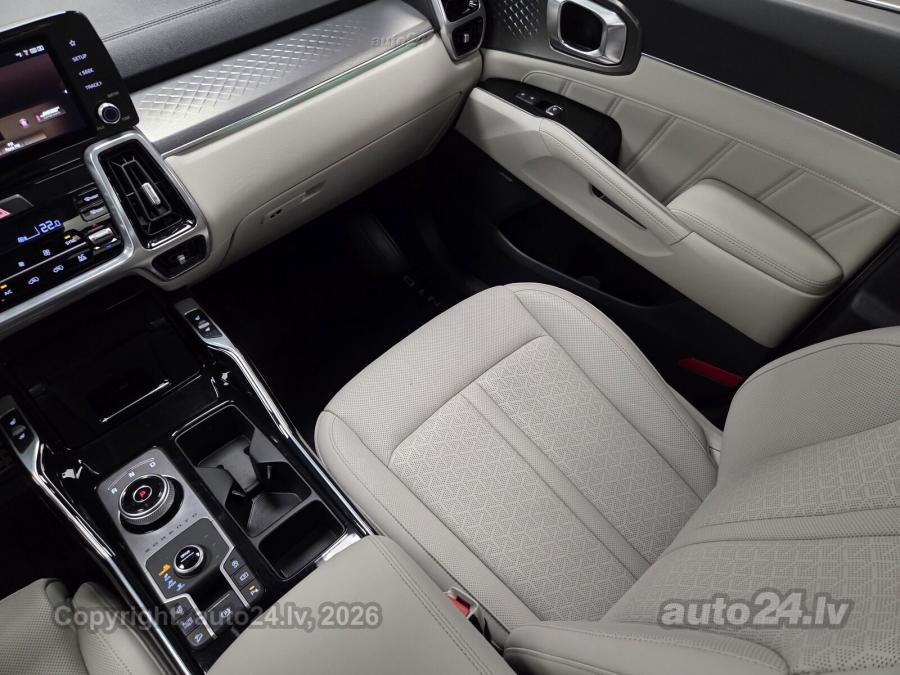 Balts Kia Sorento 2023 Tallina, ar dzinēja tilpumu 2.20 L un nobraukumu 52 tūkst. km par 46900 €, foto 21 vietnē AUTOMOTO.COM.LV