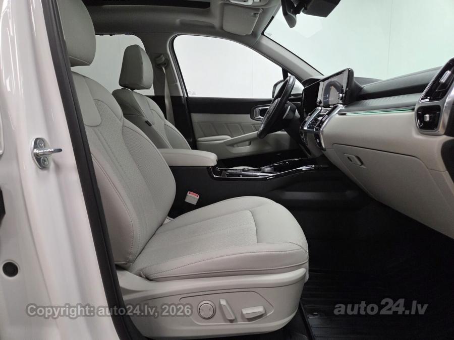 Balts Kia Sorento 2023 Tallina, ar dzinēja tilpumu 2.20 L un nobraukumu 52 tūkst. km par 46900 €, foto 22 vietnē AUTOMOTO.COM.LV
