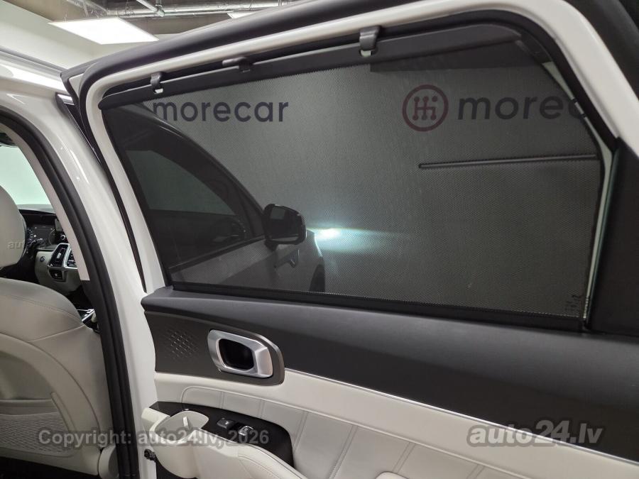 Balts Kia Sorento 2023 Tallina, ar dzinēja tilpumu 2.20 L un nobraukumu 52 tūkst. km par 46900 €, foto 25 vietnē AUTOMOTO.COM.LV