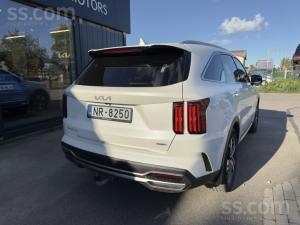 Balts Kia Sorento 2023 Jelgava, ar dzinēja tilpumu 1.60 L un nobraukumu 33 tūkst. km par 47900 €, foto 10 vietnē AUTOMOTO.COM.LV