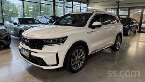Balts Kia Sorento 2023 Rīga, ar dzinēja tilpumu 2.20 L un nobraukumu 46 tūkst. km par 37900 €, foto  vietnē AUTOMOTO.COM.LV