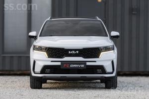 Balts Kia Sorento 2023 Jelgava, ar dzinēja tilpumu 1.60 L un nobraukumu 63 tūkst. km par 39900 €, foto 3 vietnē AUTOMOTO.COM.LV