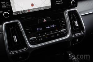 Balts Kia Sorento 2023 Jelgava, ar dzinēja tilpumu 1.60 L un nobraukumu 63 tūkst. km par 39900 €, foto 20 vietnē AUTOMOTO.COM.LV