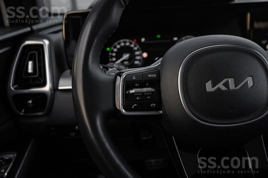 Balts Kia Sorento 2023 Jelgava, ar dzinēja tilpumu 1.60 L un nobraukumu 63 tūkst. km par 39900 €, foto 29 vietnē AUTOMOTO.COM.LV