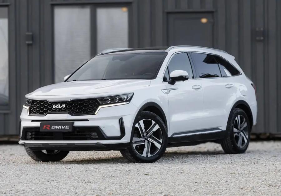 Balts Kia Sorento 2023 Jelgava, ar dzinēja tilpumu 1.60 L un nobraukumu 63 tūkst. km par 39900 €, foto 4 vietnē AUTOMOTO.COM.LV