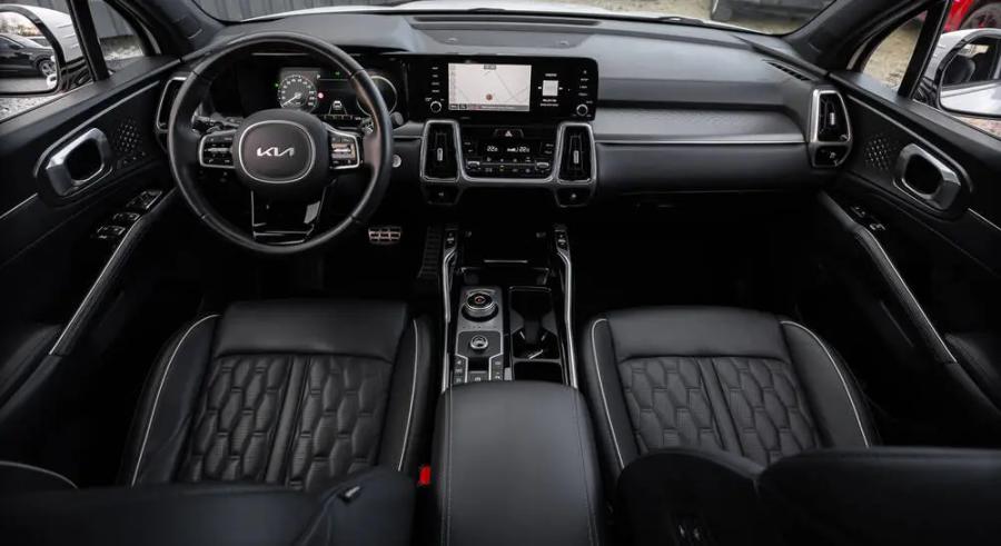 Balts Kia Sorento 2023 Jelgava, ar dzinēja tilpumu 1.60 L un nobraukumu 63 tūkst. km par 39900 €, foto 13 vietnē AUTOMOTO.COM.LV