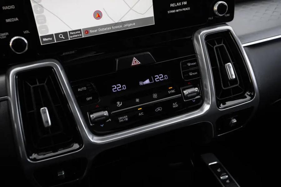 Balts Kia Sorento 2023 Jelgava, ar dzinēja tilpumu 1.60 L un nobraukumu 63 tūkst. km par 39900 €, foto 20 vietnē AUTOMOTO.COM.LV