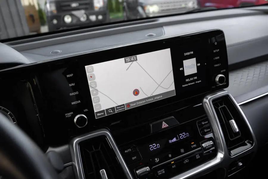 Balts Kia Sorento 2023 Jelgava, ar dzinēja tilpumu 1.60 L un nobraukumu 63 tūkst. km par 39900 €, foto 21 vietnē AUTOMOTO.COM.LV