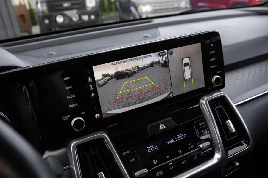 Balts Kia Sorento 2023 Jelgava, ar dzinēja tilpumu 1.60 L un nobraukumu 63 tūkst. km par 39900 €, foto 22 vietnē AUTOMOTO.COM.LV