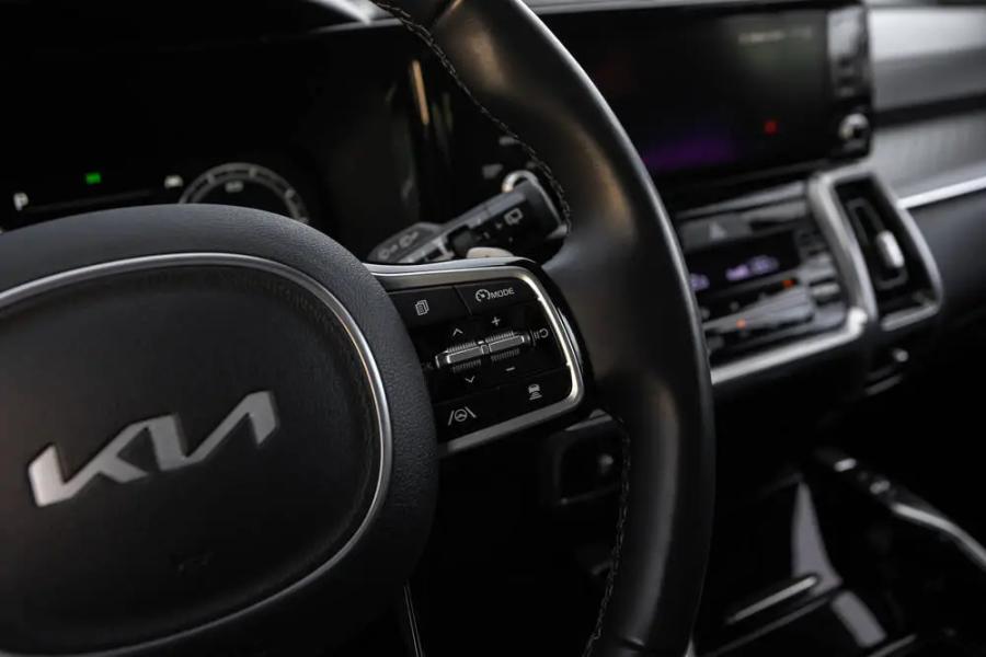 Balts Kia Sorento 2023 Jelgava, ar dzinēja tilpumu 1.60 L un nobraukumu 63 tūkst. km par 39900 €, foto 30 vietnē AUTOMOTO.COM.LV