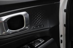 Balts Kia Sorento 2023 Jelgava, ar dzinēja tilpumu 1.60 L un nobraukumu 63 tūkst. km par 39900 €, foto 32 vietnē AUTOMOTO.COM.LV