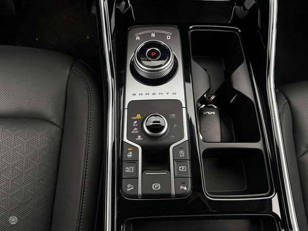 Balts Kia Sorento 2023 Viļņa, ar dzinēja tilpumu 2.15 L un nobraukumu 29 tūkst. km par 31500 €, foto 8 vietnē AUTOMOTO.COM.LV