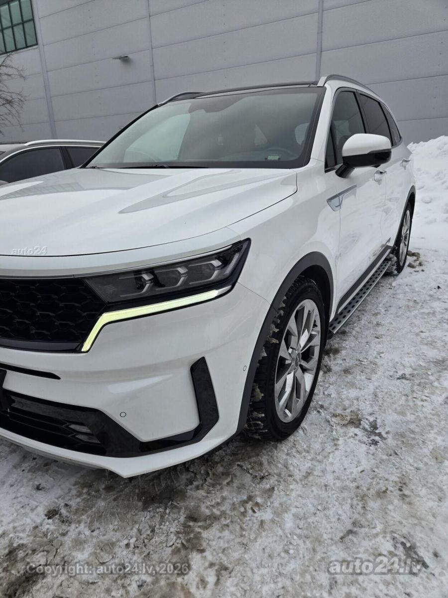Balts Kia Sorento 2024 Tallina, ar dzinēja tilpumu 2.20 L un nobraukumu 26 tūkst. km par 47000 €, foto 1 vietnē AUTOMOTO.COM.LV
