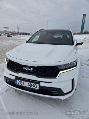 Balts Kia Sorento 2024 Tallina, ar dzinēja tilpumu 2.20 L un nobraukumu 26 tūkst. km par 47000 €, foto 2 vietnē AUTOMOTO.COM.LV