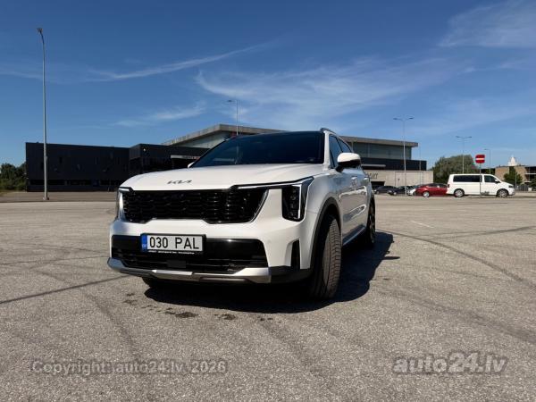 White Kia Sorento 2024 in Tallinn, with an engine capacity of 2.20 L and mileage of 32 thousand km for 54000 €, photo 2 on AUTOMOTO.COM.LV
