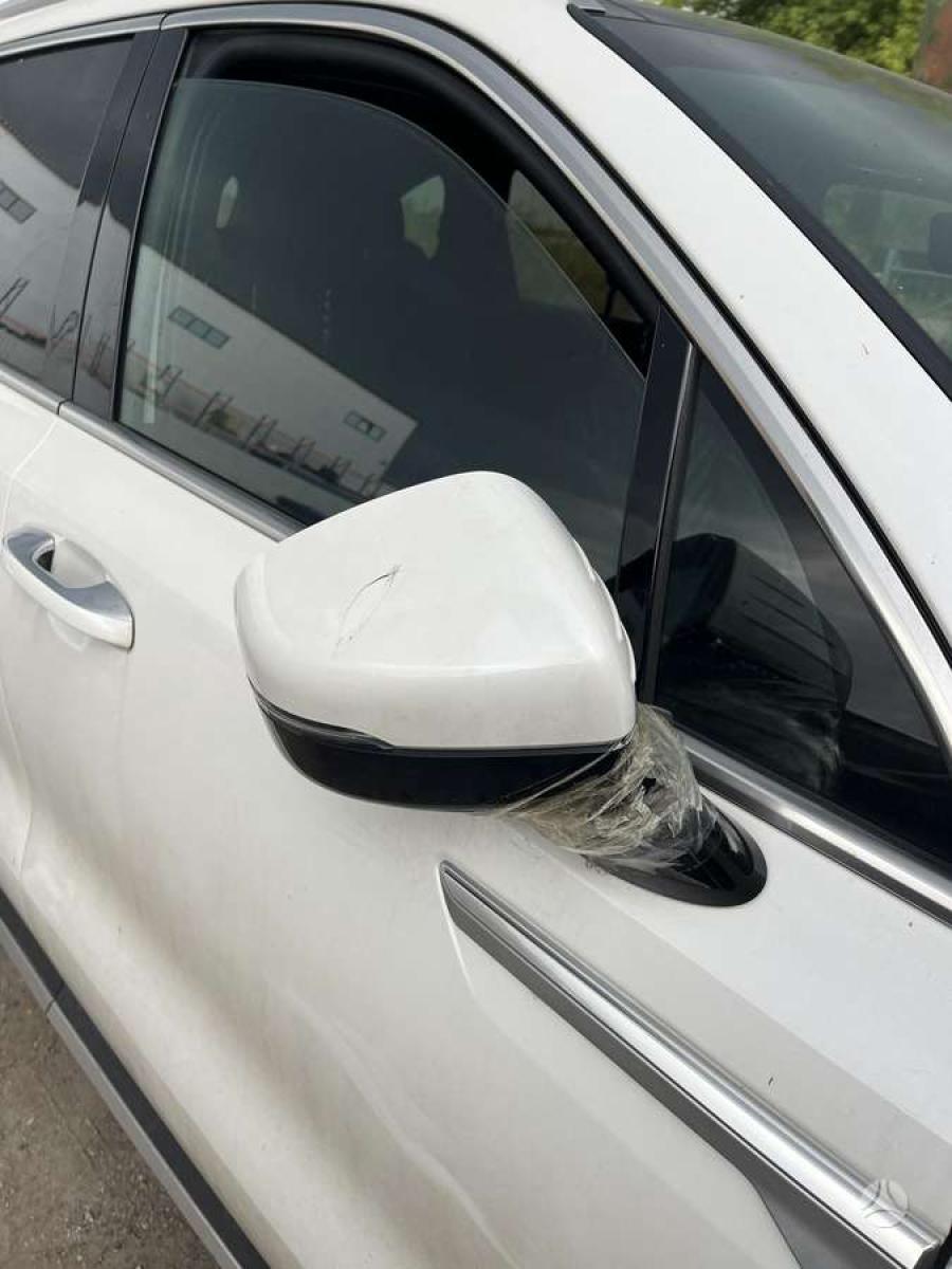 Balts Kia Sorento 2024 Viļņa, ar dzinēja tilpumu 2.15 L un nobraukumu 41 tūkst. km par 29900 €, foto 6 vietnē AUTOMOTO.COM.LV