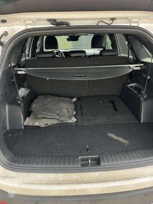 Balts Kia Sorento 2024 Viļņa, ar dzinēja tilpumu 2.15 L un nobraukumu 41 tūkst. km par 29900 €, foto 12 vietnē AUTOMOTO.COM.LV