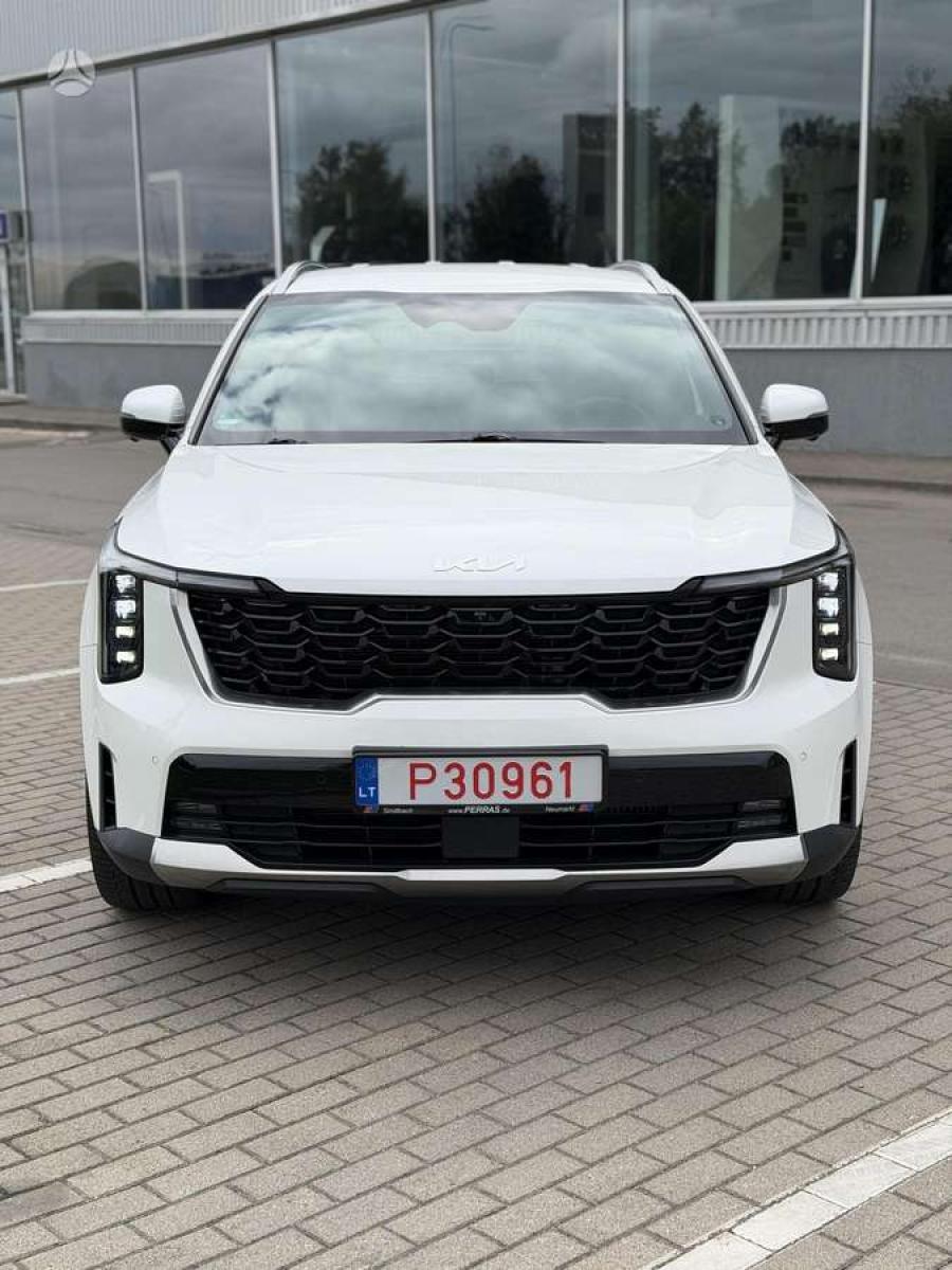 Balts Kia Sorento 2024 Šauļi, ar dzinēja tilpumu 2.15 L un nobraukumu 68 tūkst. km par 38850 €, foto 3 vietnē AUTOMOTO.COM.LV