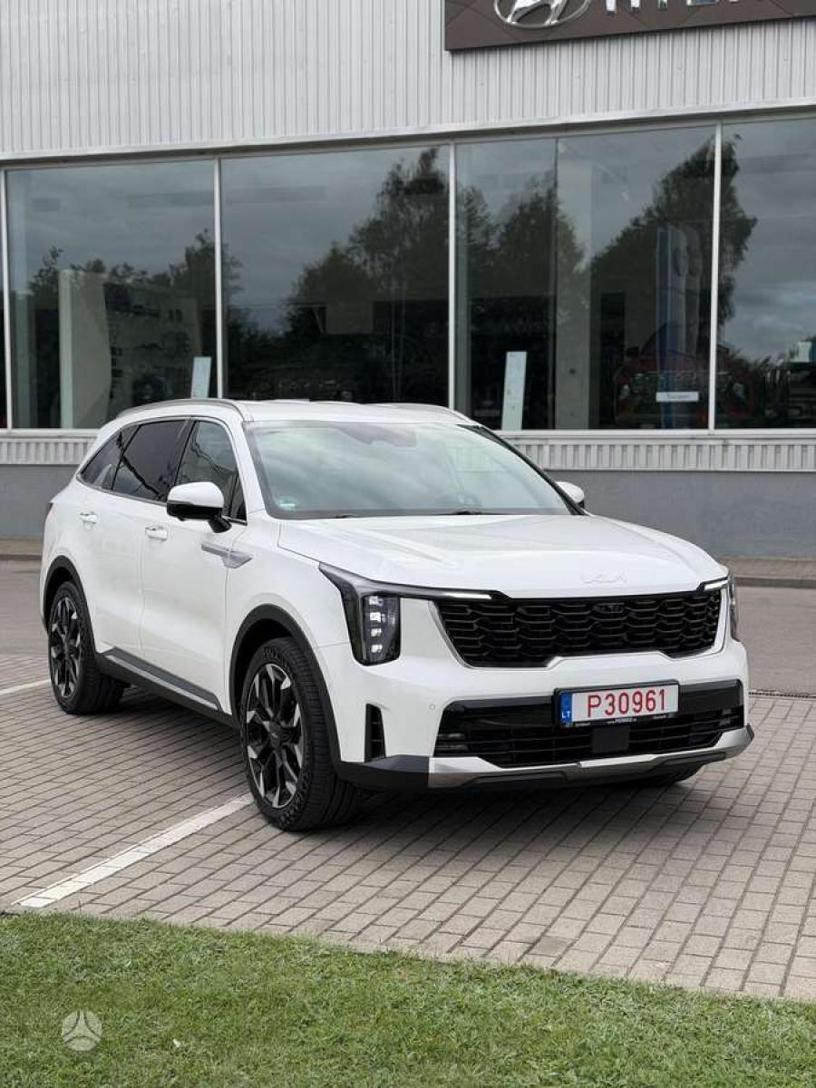 Balts Kia Sorento 2024 Šauļi, ar dzinēja tilpumu 2.15 L un nobraukumu 68 tūkst. km par 38850 €, foto 4 vietnē AUTOMOTO.COM.LV