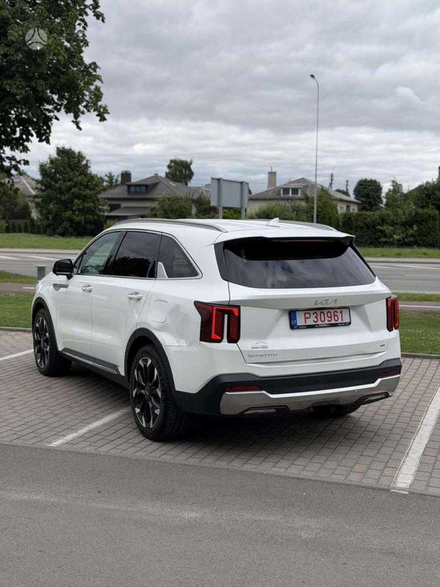 Balts Kia Sorento 2024 Šauļi, ar dzinēja tilpumu 2.15 L un nobraukumu 68 tūkst. km par 38850 €, foto 7 vietnē AUTOMOTO.COM.LV