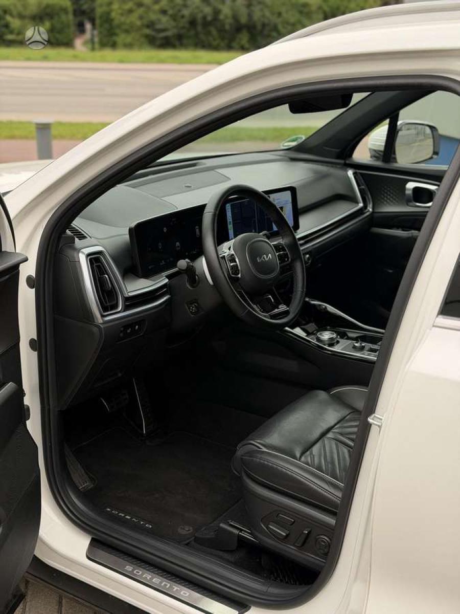 Balts Kia Sorento 2024 Šauļi, ar dzinēja tilpumu 2.15 L un nobraukumu 68 tūkst. km par 38850 €, foto 10 vietnē AUTOMOTO.COM.LV
