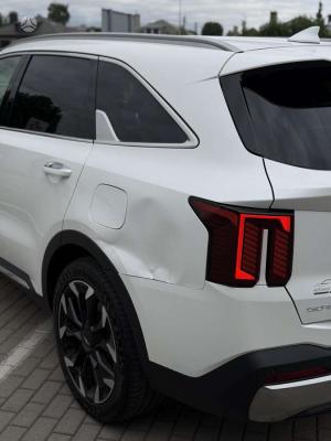 Balts Kia Sorento 2024 Šauļi, ar dzinēja tilpumu 2.15 L un nobraukumu 68 tūkst. km par 38850 €, foto 26 vietnē AUTOMOTO.COM.LV
