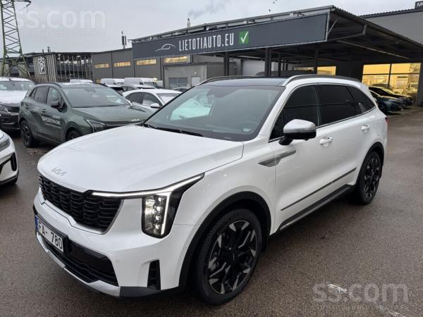 White Kia Sorento 2025 in Riga, with an engine capacity of 2.20 L and mileage of 19 thousand km for 55400 €, photo 1 on AUTOMOTO.COM.LV