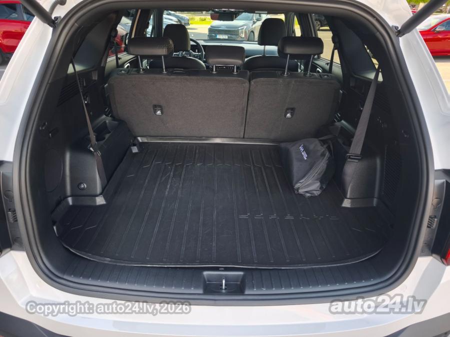 Balts Kia Sorento 2025 Tallina, ar dzinēja tilpumu 2.20 L un nobraukumu 27 tūkst. km par 54900 €, foto 7 vietnē AUTOMOTO.COM.LV