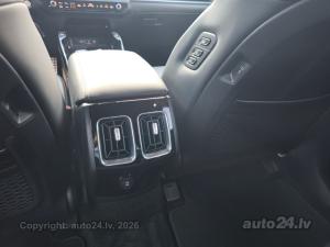 Balts Kia Sorento 2025 Tallina, ar dzinēja tilpumu 2.20 L un nobraukumu 27 tūkst. km par 54900 €, foto 11 vietnē AUTOMOTO.COM.LV