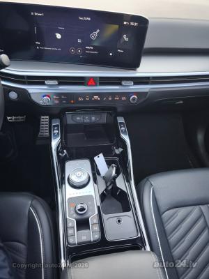 Balts Kia Sorento 2025 Tallina, ar dzinēja tilpumu 2.20 L un nobraukumu 27 tūkst. km par 54900 €, foto 18 vietnē AUTOMOTO.COM.LV