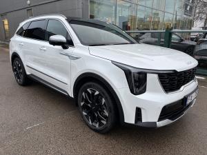 Balts Kia Sorento 2025 Rīga, ar dzinēja tilpumu 2.20 L un nobraukumu 21 tūkst. km par 5540000 €, foto 1 vietnē AUTOMOTO.COM.LV
