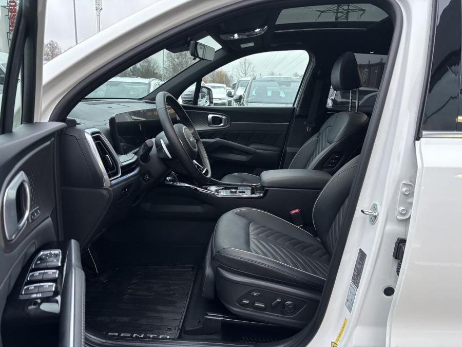 Balts Kia Sorento 2025 Rīga, ar dzinēja tilpumu 2.20 L un nobraukumu 21 tūkst. km par 5540000 €, foto 8 vietnē AUTOMOTO.COM.LV