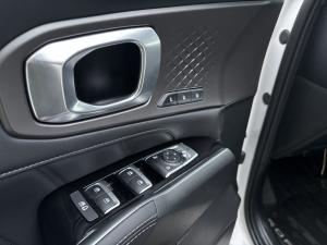 Balts Kia Sorento 2025 Rīga, ar dzinēja tilpumu 2.20 L un nobraukumu 21 tūkst. km par 5540000 €, foto 15 vietnē AUTOMOTO.COM.LV