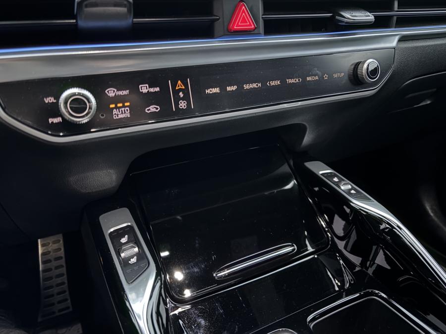 Balts Kia Sorento 2025 Rīga, ar dzinēja tilpumu 2.20 L un nobraukumu 21 tūkst. km par 5540000 €, foto 20 vietnē AUTOMOTO.COM.LV