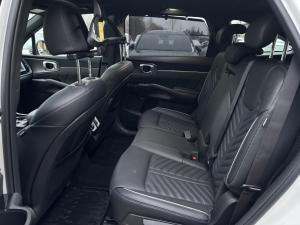 Balts Kia Sorento 2025 Rīga, ar dzinēja tilpumu 2.20 L un nobraukumu 21 tūkst. km par 5540000 €, foto 26 vietnē AUTOMOTO.COM.LV