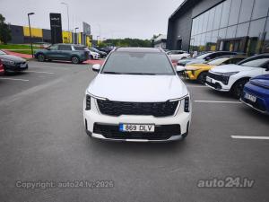Balts Kia Sorento 2025 Tallina, ar dzinēja tilpumu 2.20 L un nobraukumu 49 tūkst. km par 50490 €, foto 3 vietnē AUTOMOTO.COM.LV