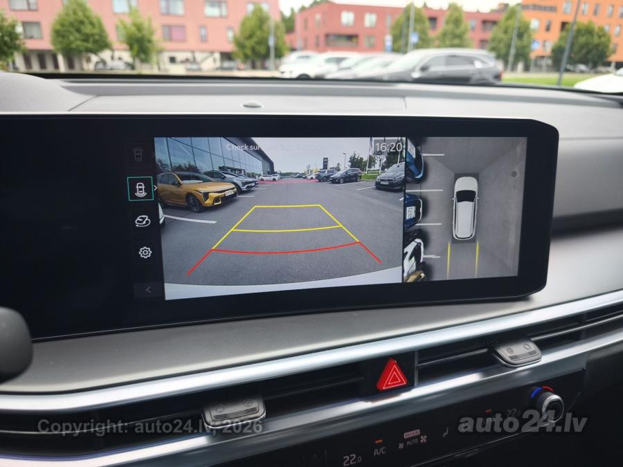Balts Kia Sorento 2025 Tallina, ar dzinēja tilpumu 2.20 L un nobraukumu 49 tūkst. km par 50490 €, foto 16 vietnē AUTOMOTO.COM.LV
