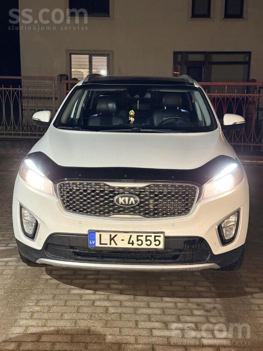 Balts Kia Sorento 2015 Rīga, ar dzinēja tilpumu 2.20 L un nobraukumu 248 tūkst. km par 13500 €, foto 1 vietnē AUTOMOTO.COM.LV